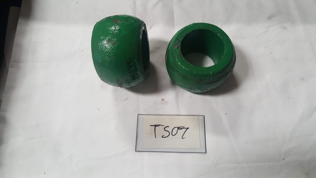 ESCO DRAGLINE Trunnion Link with bushing - Texas Contractors Equipment Inc.