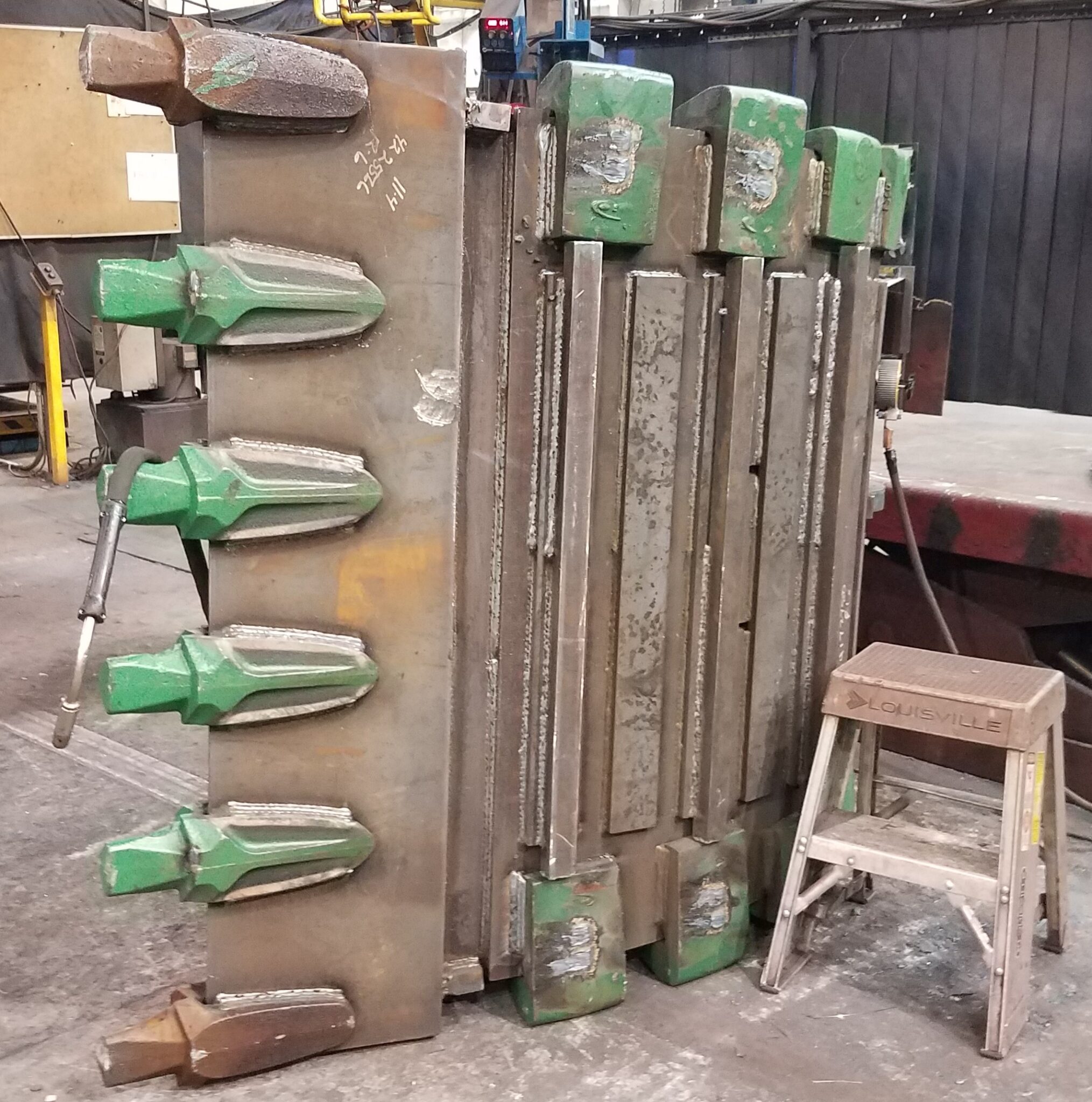 ESCO® XDP Demolition Buckets Sold to Houston Crushed Concrete - Texas ...